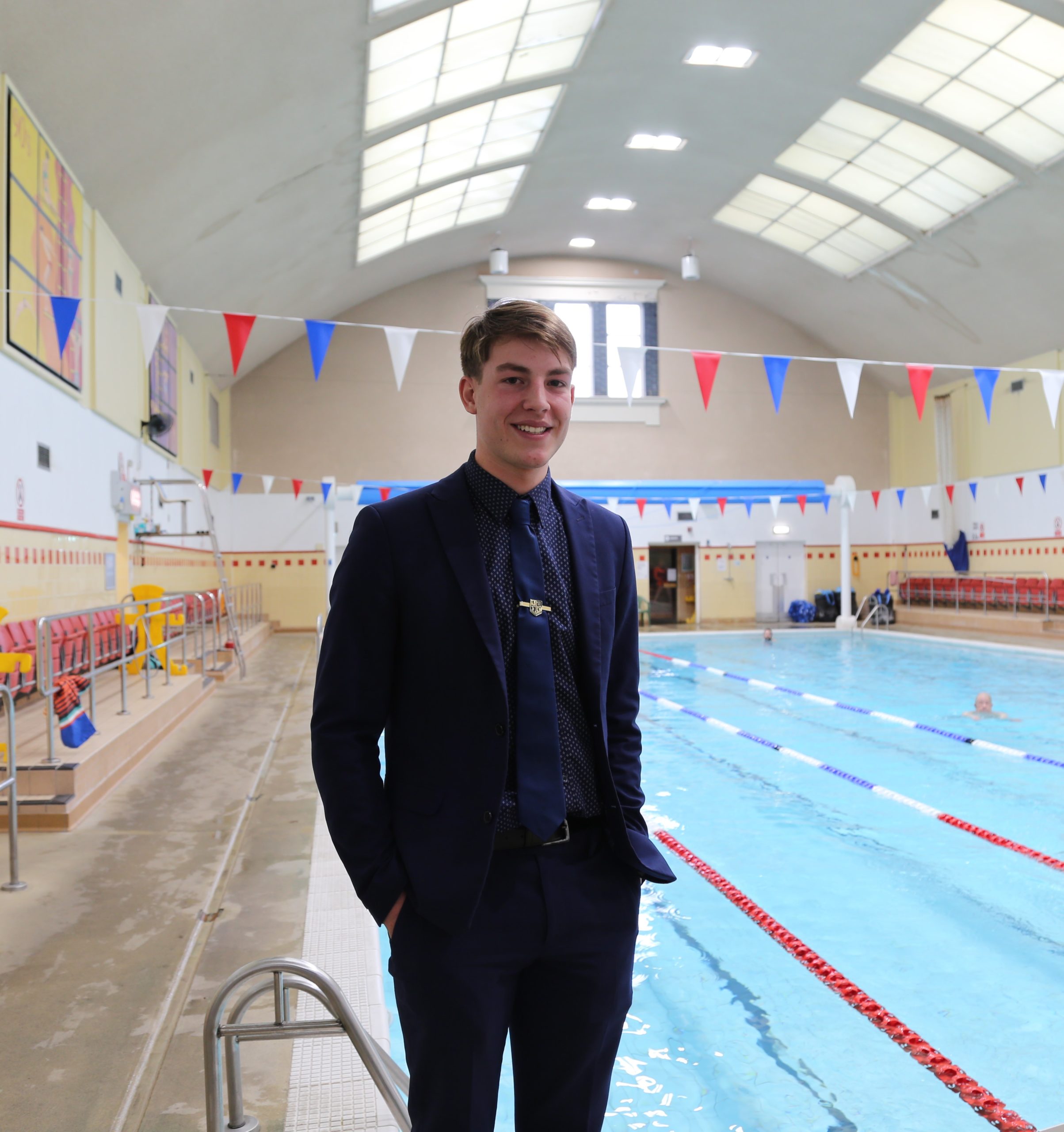 Stokewood lifeguard swims for Julia’s House - BH Live